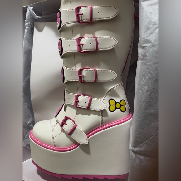 YRU | Shoes | Yru X Sanrio Dune Platform Boots My Melody | Poshmark